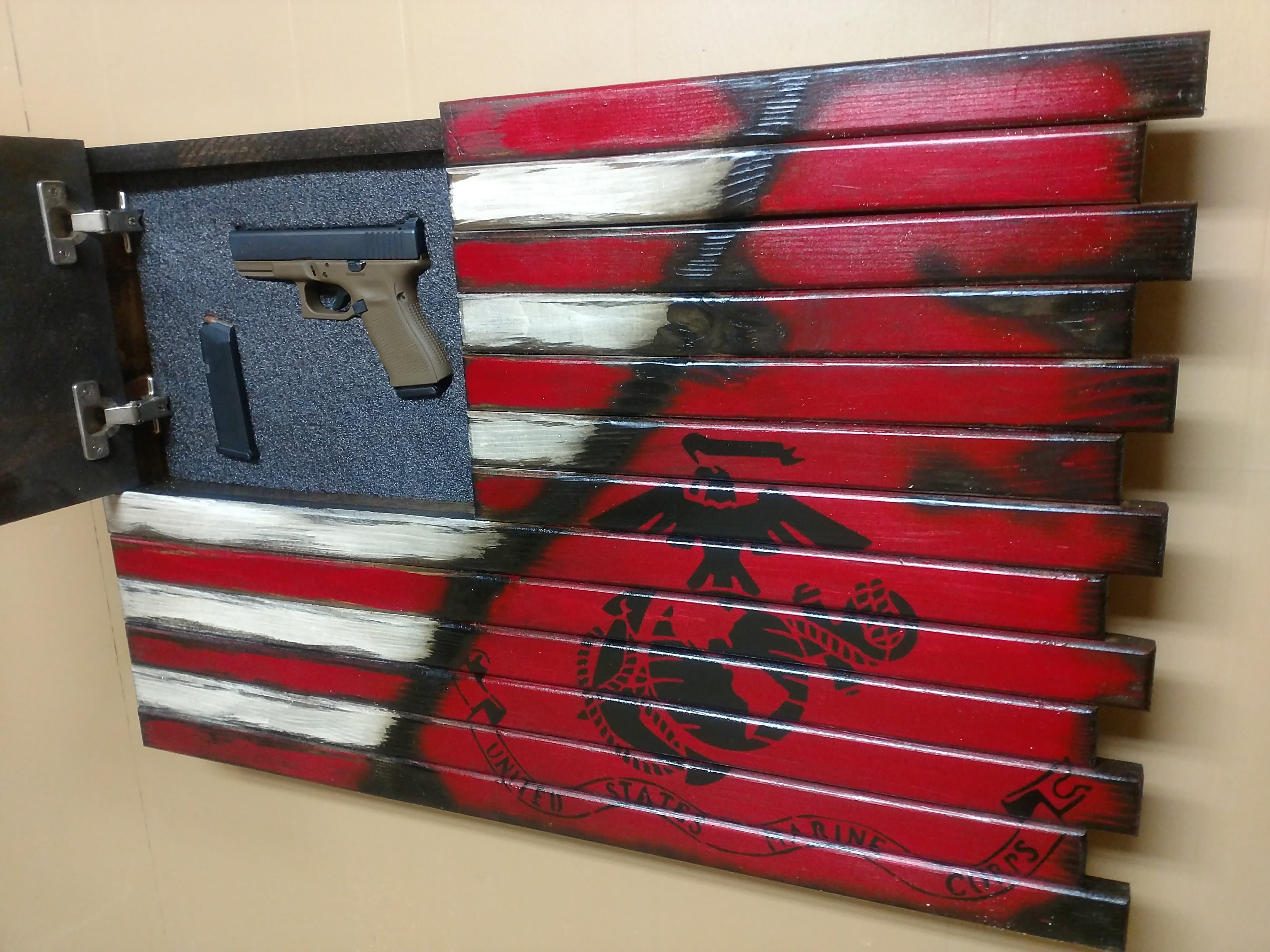 Small One-Compartment Split-Design Patriotic Flag Gun Safe– Liberty ...